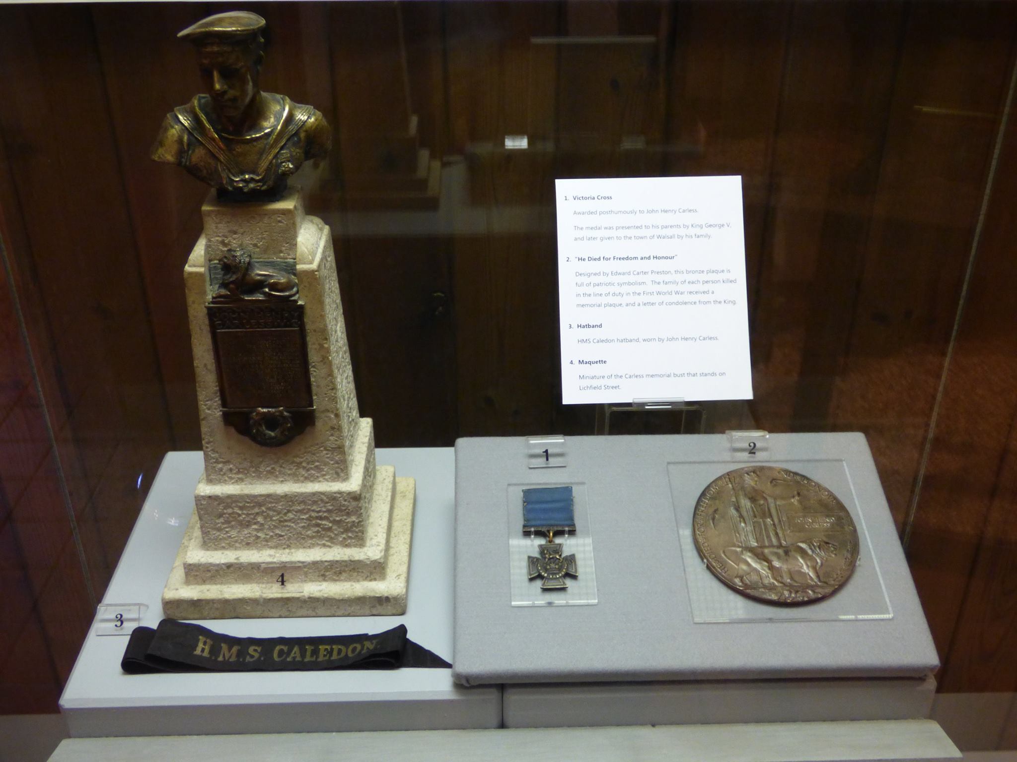 victoriacrossonline.co.uk