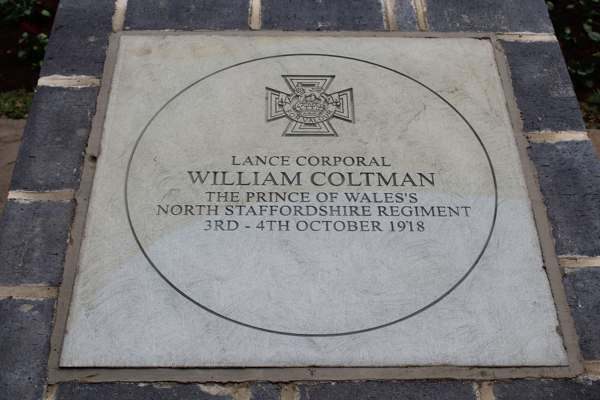 victoriacrossonline.co.uk