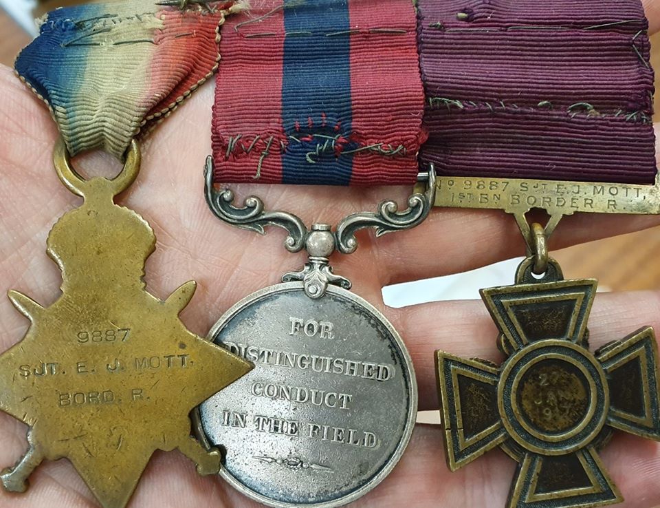 victoriacrossonline.co.uk