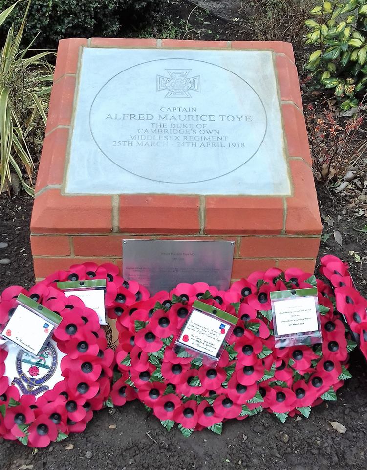 victoriacrossonline.co.uk