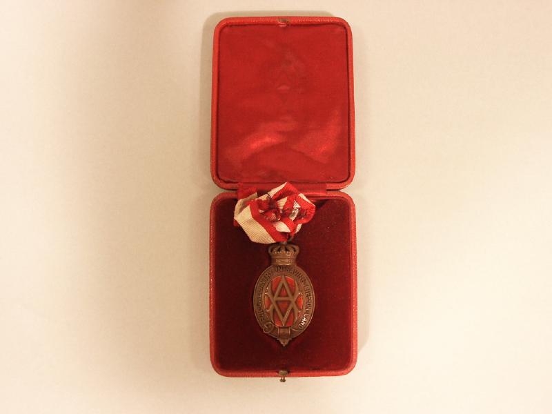 victoriacrossonline.co.uk