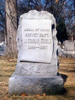 victoriacrossonline.co.uk